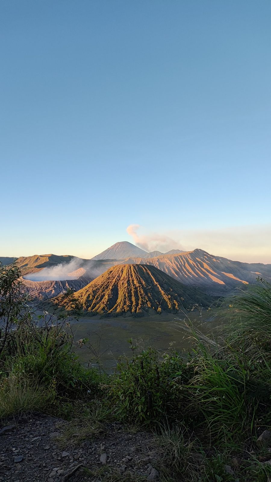 Volcan Bromo à Java : Guide complet pour un lever de soleil magique