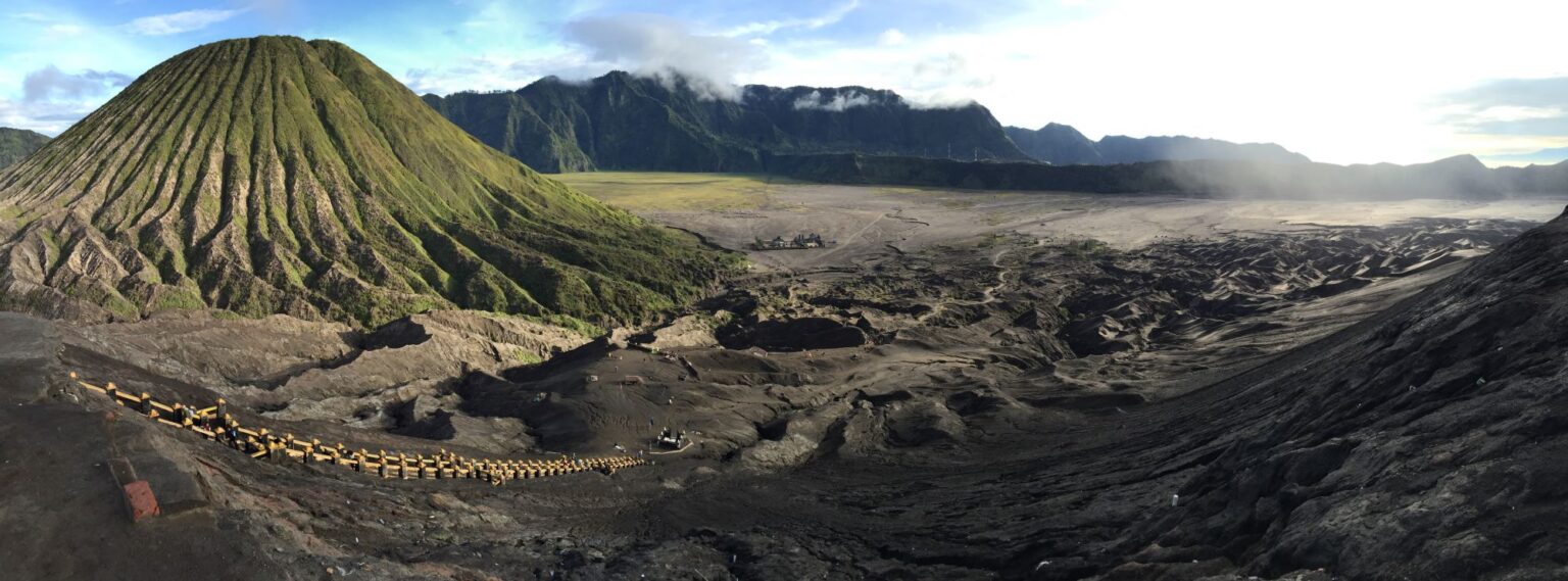 Volcan Bromo à Java : Guide complet pour un lever de soleil magique