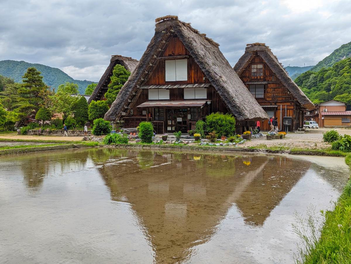 Pourquoi le village de Shirakawago est Incontournable au Japon